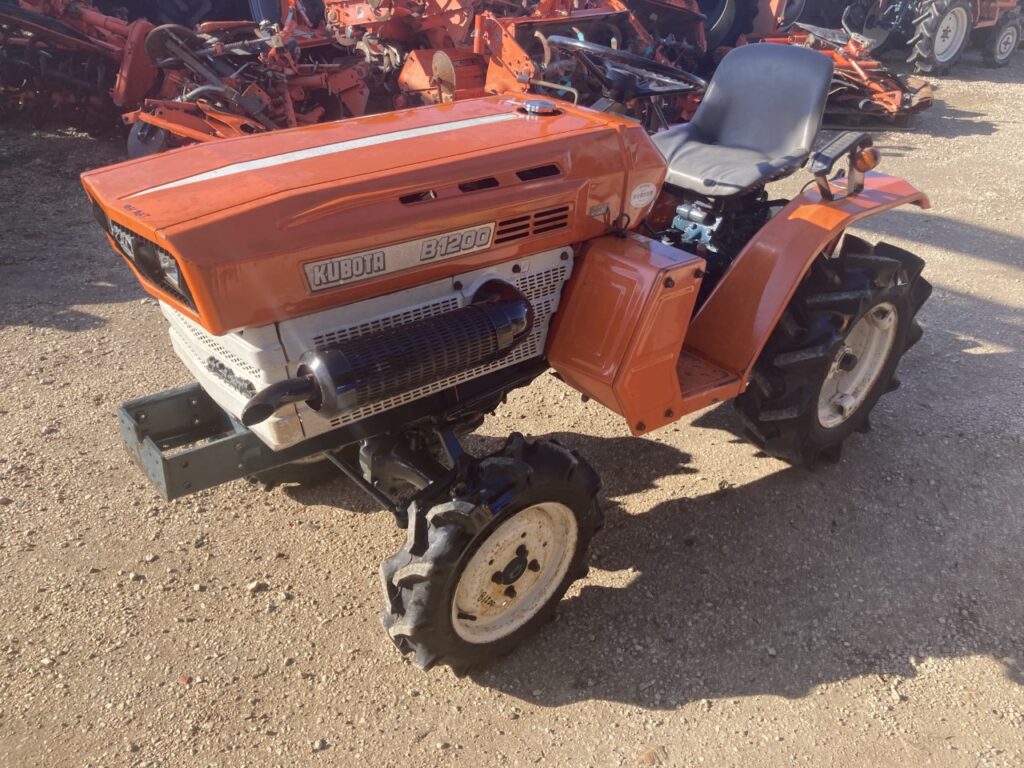 Kubota B1200 DT - Pacini Macchine Agricole